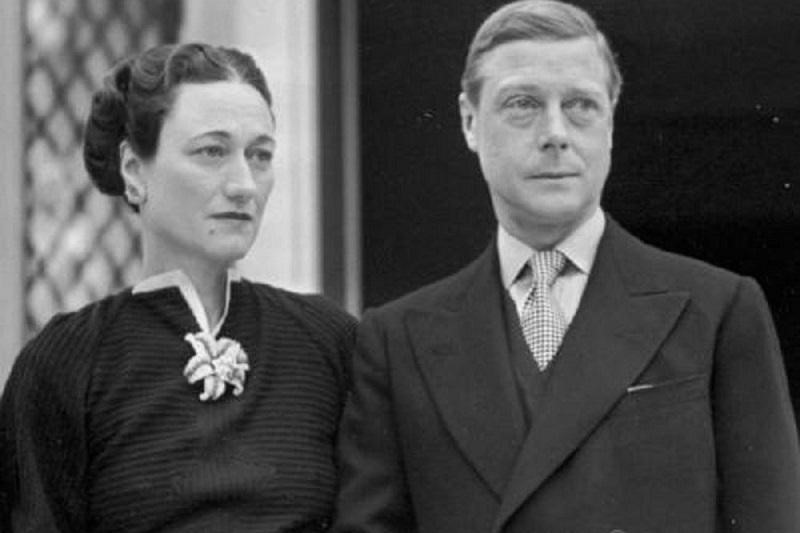 خلاصه کتاب داستان «The love of a king» نوشته Peter Dainty